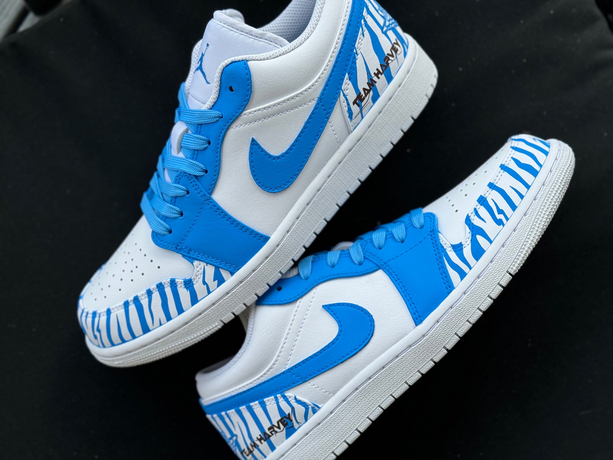 DSCMFRT | One-of-a-kind custom sneaker art that makes a statement.